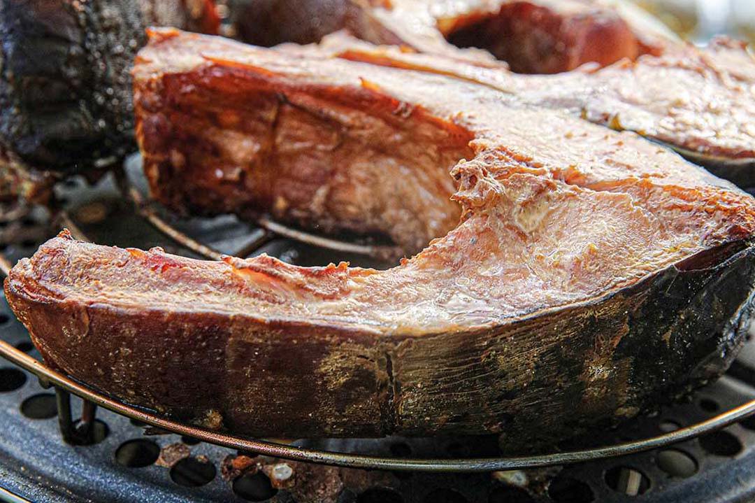 Hot smoked carp steaks – FIRE&FOOD