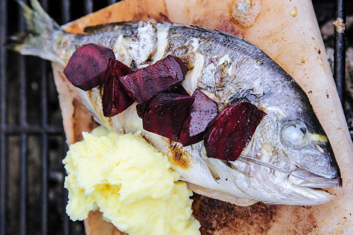 Sea bream with beetroot & lime mashed potatoes – FIRE&FOOD